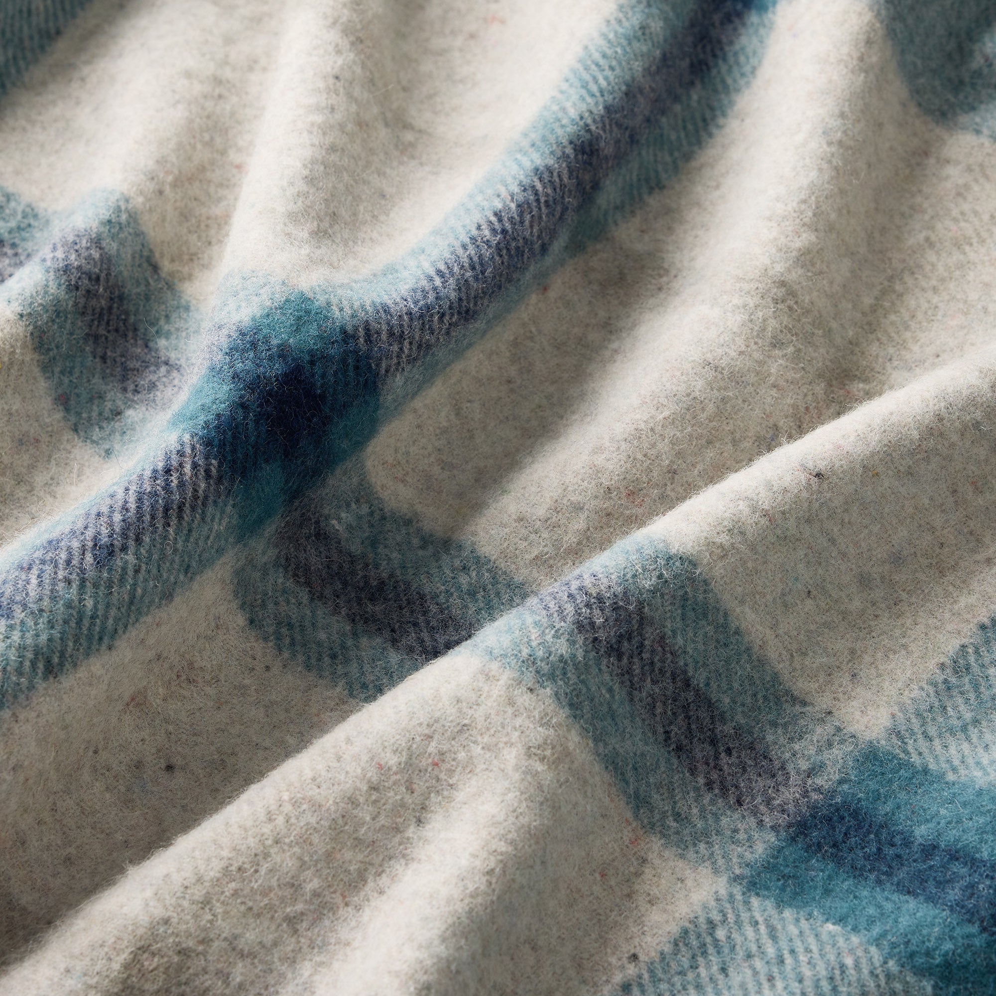 Freycinet Plaid Travel Rug in Sleepy Bay Blue – Waverley Mills