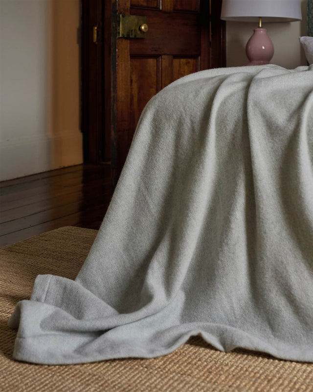 Luxury Blankets – Waverley Mills